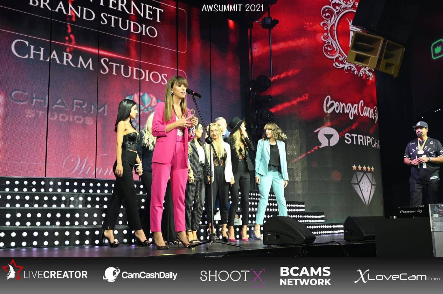 AWAwards: premiul pentru "Live Cam Studio of the Year" merge la... Charm Studio! ♥ » ️ Charm ...